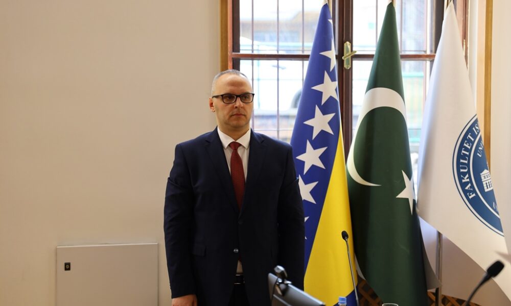 Haris-ef. Veladžić je novi doktor islamskih nauka – Muftijstvo bihaćko
